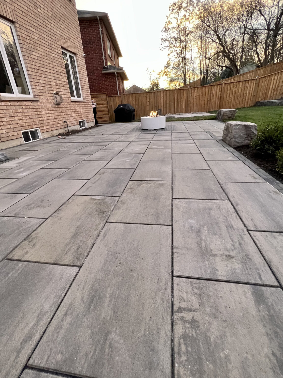 Landscaping & Interlocking - King Kongtracting